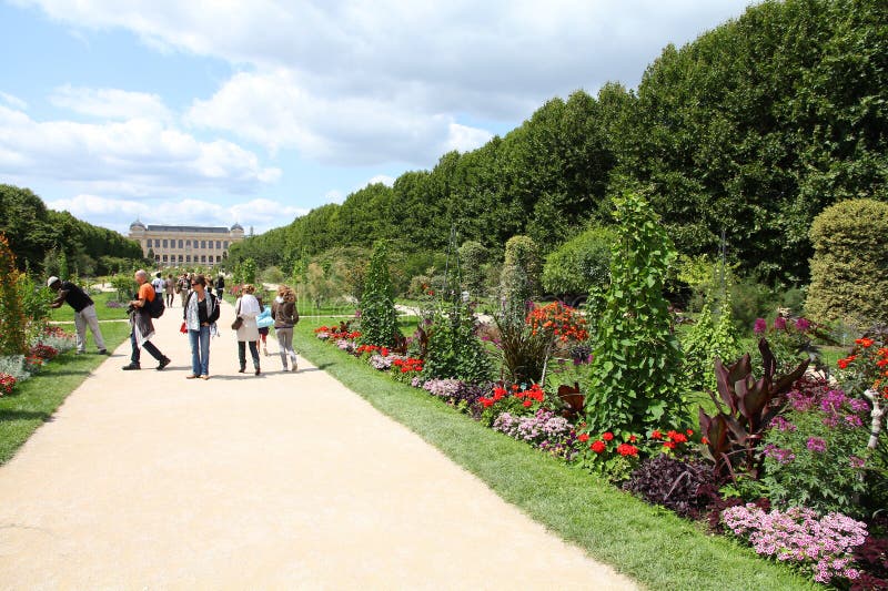Paris park editorial photo. Image of french, landmark - 23332701