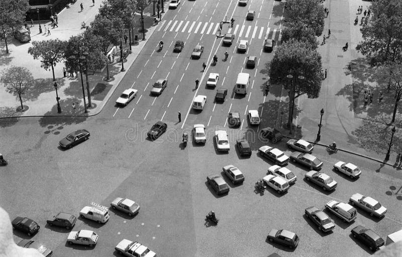 Paris Traffic editorial photography. Image of city, street - 11077562