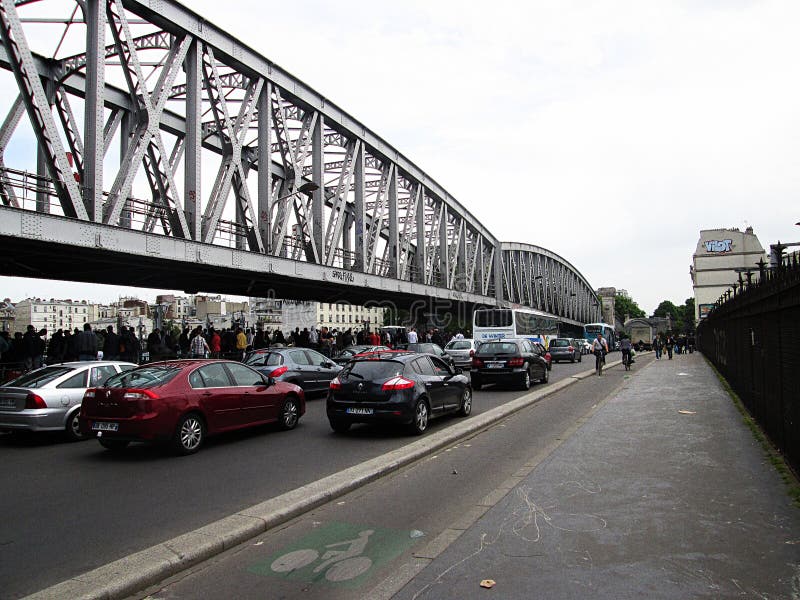 Paris train station editorial photography. Image of people - 237702807