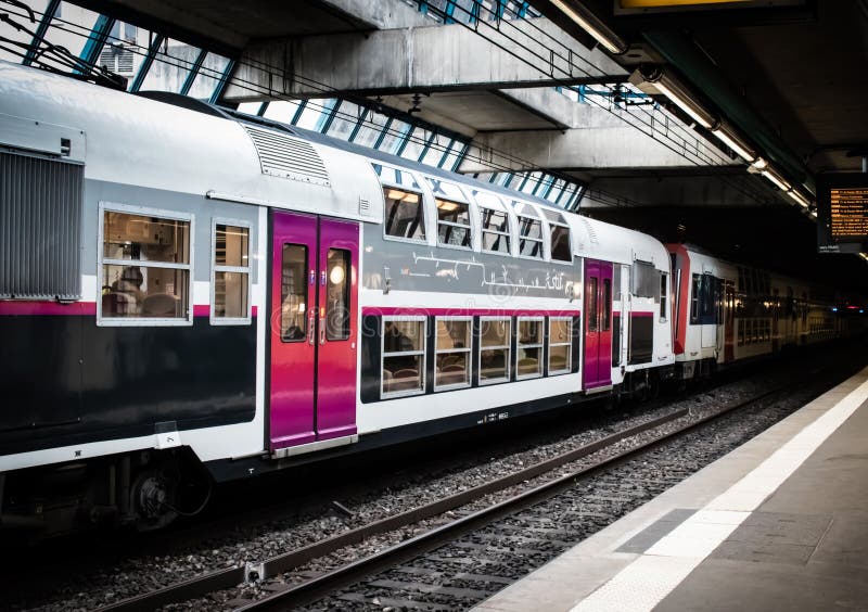 Paris-Est Railway Station TGV Engines, Workers and Travelers Editorial ...