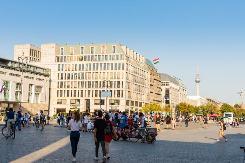 Pariser Platz editorial photography. Image of deutschland - 47583702