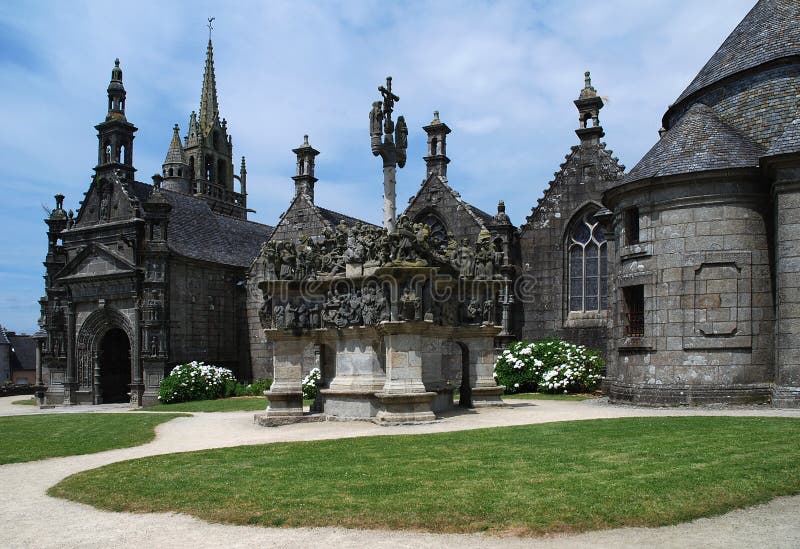 Parish Close in Guimiliau, Brittany Stock Photo - Image of church, roof ...