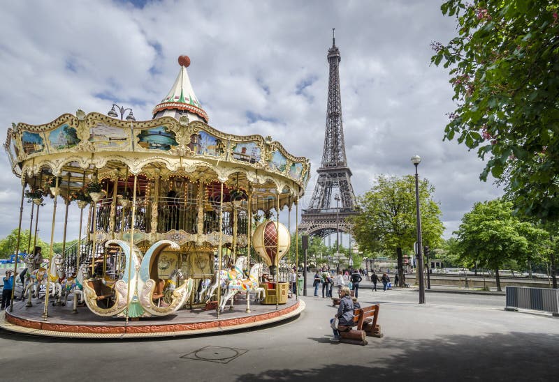 Parisian Karusell I Laförsvar, Paris Fotografering för Bildbyråer ...