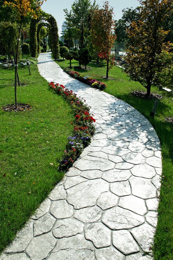 Park alley stock image. Image of leaves, pavement, beauty - 6611769