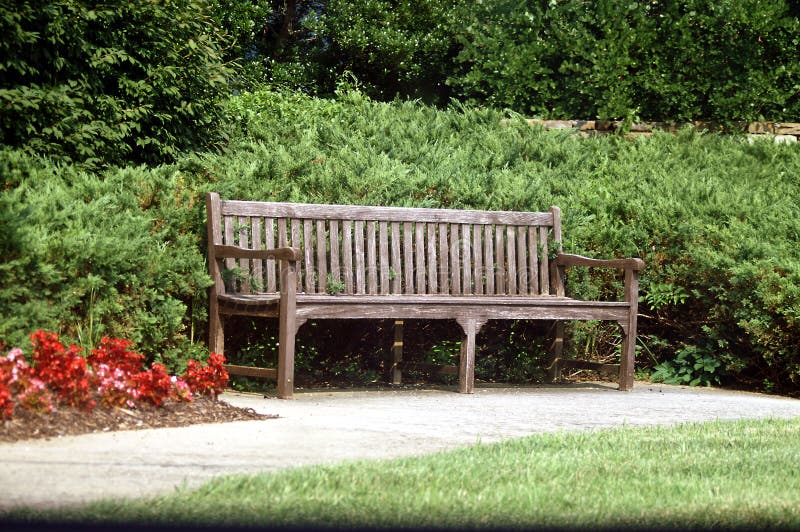 Park-Bank stockbild. Bild von blatt, bank, rasen, platz - 15892745