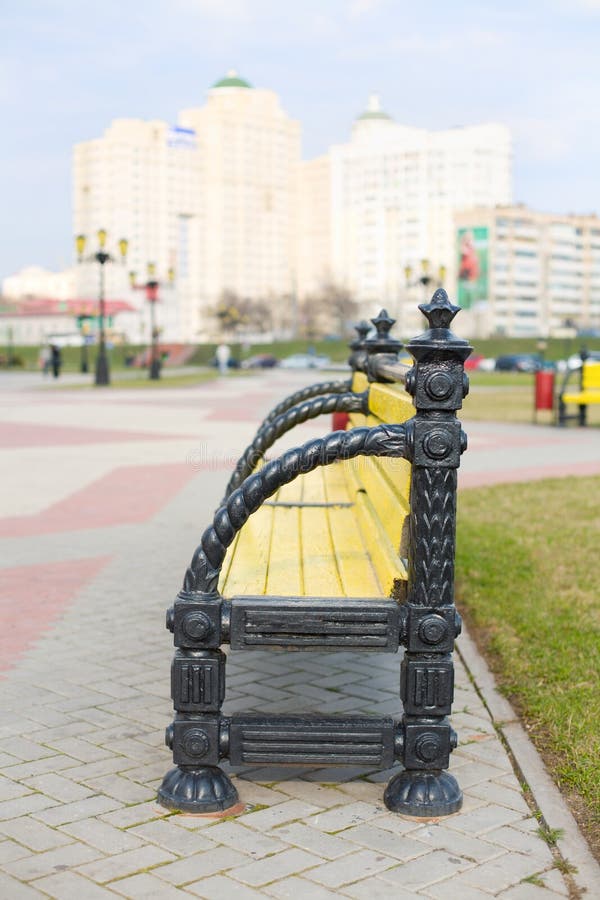 Park Bench with City Skyline Behind Stock Photo - Image of skyline ...