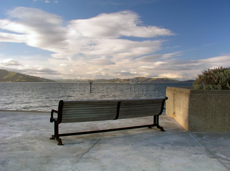 Park Bench and San Francisco Bay Stock Image - Image of scenic, park ...