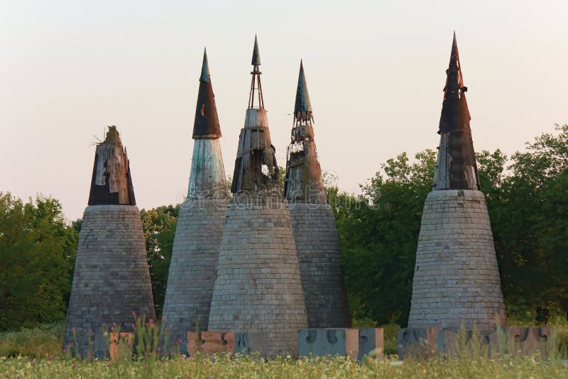 Park Dudik in Vukovar stock image. Image of croatia, wall - 33276023