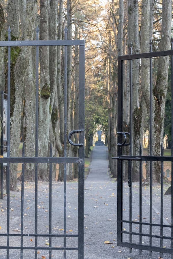 Park entrance in autumn stock image. Image of maple - 130977527