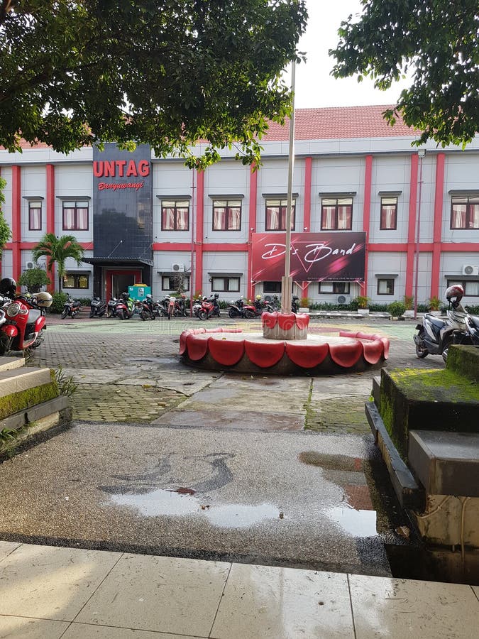 A Parking Area in Front of a Building of University Editorial Stock ...