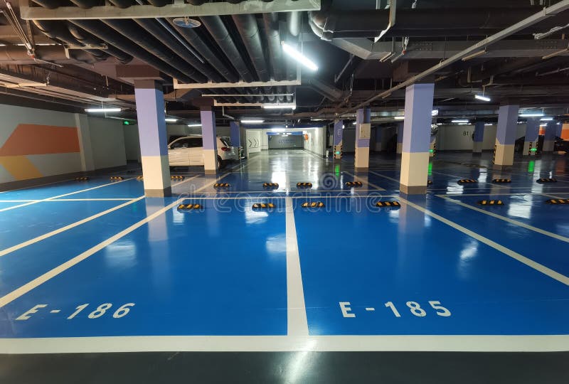 Parking on Basement Underground Stock Image - Image of park, indoor ...