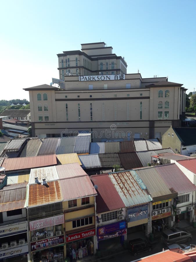 Parkson editorial stock photo. Image of sarawak, padangmerdeka - 71947003