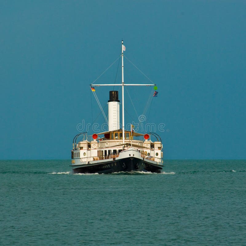 Parowiec obraz stock. Obraz złożonej z stary, jezioro - 5737525