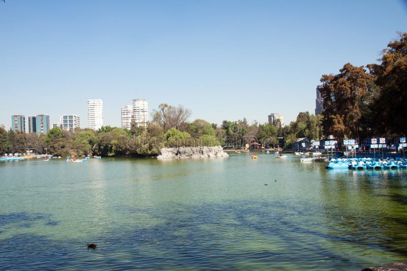 Parque De Chapultepec, Ciudad De México Imagen de archivo editorial ...
