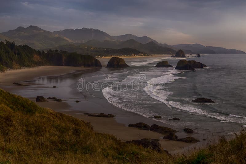 Parque De Estado De Ecola En La Costa Pacífica De Oregon Imagen de ...