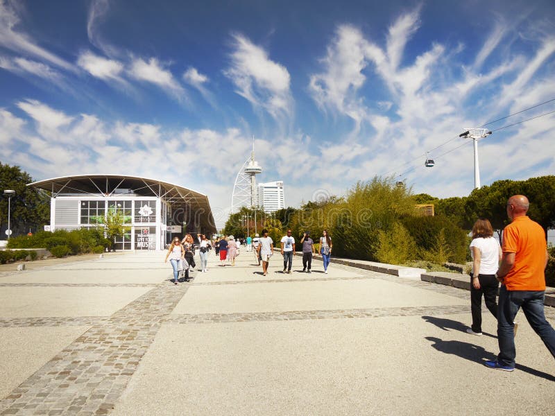 Parque de Lisboa, Portugal imagen de archivo editorial. Imagen de gente ...