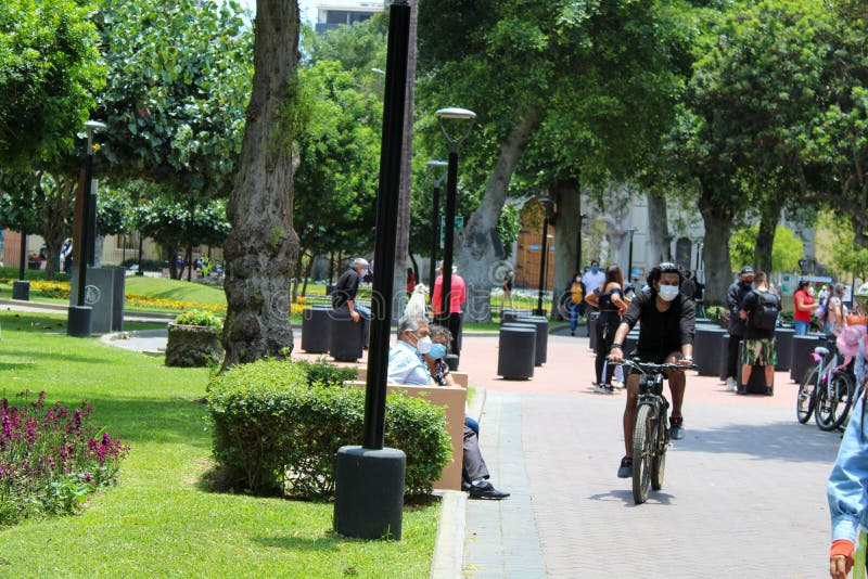 Parque Kennedy Miraflores editorial photo. Image of miraflores - 214126126