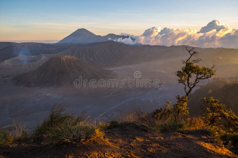 Parque Nacional Bromo Tengger Semeru Imagen de archivo - Imagen de ...