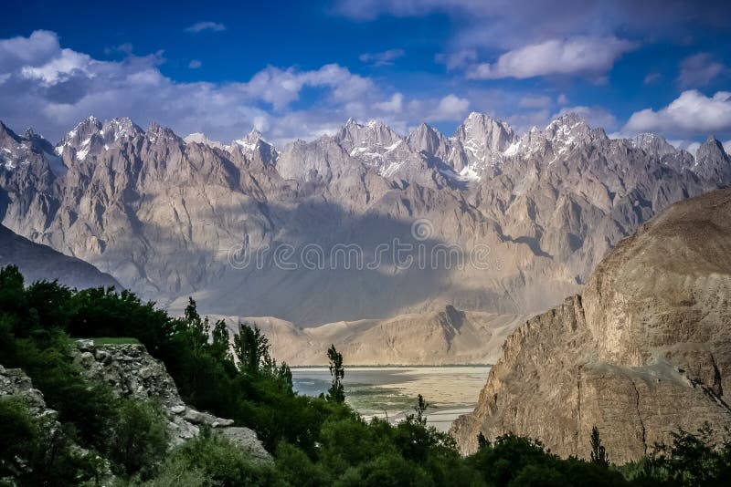 Parque Nacional Central De Karakorum Foto de archivo - Imagen de ...