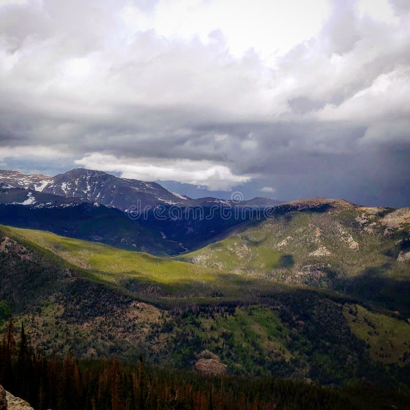 Parque Nacional Das Montanhas Rochosas Foto de Stock - Imagem de vista ...