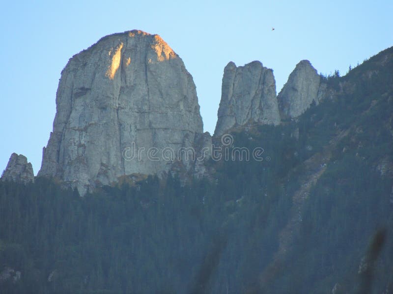 Parque Nacional De Ceahlau. Foto de archivo - Imagen de valle, barranca ...