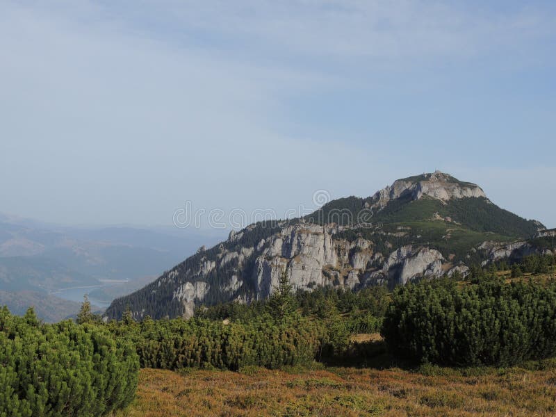 Parque Nacional De Ceahlau. Imagen de archivo - Imagen de rumania ...