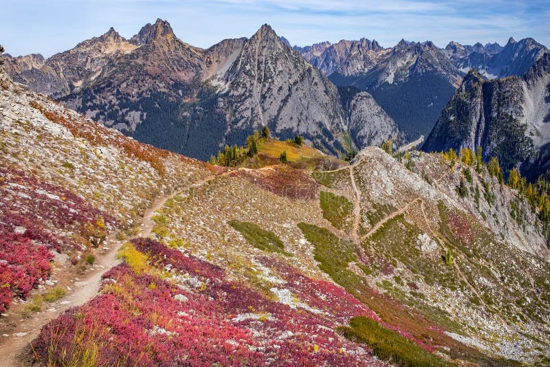 Parque Nacional De Las Cascadas Del Norte Foto de archivo - Imagen de ...