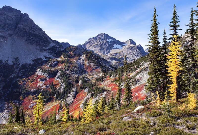 Parque Nacional De Las Cascadas Del Norte Foto de archivo - Imagen de ...