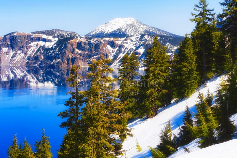 Parque Nacional Del Lago Crater Imagen de archivo - Imagen de sunlight ...