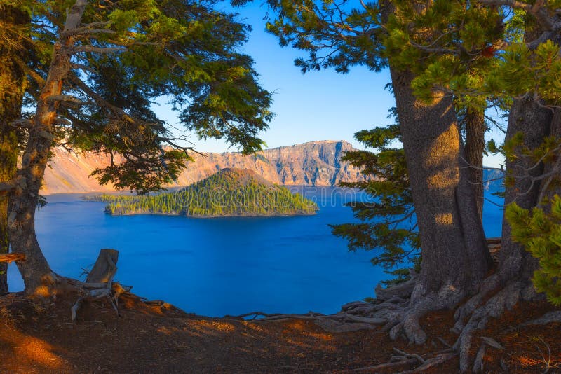 Parque Nacional Del Lago Crater Foto de archivo - Imagen de hermoso ...