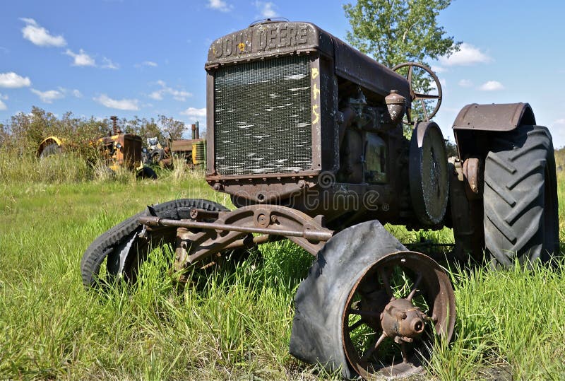 Tractor Viejo De John Deere Fotos De Stock - Descarga 245 Fotos Libres ...