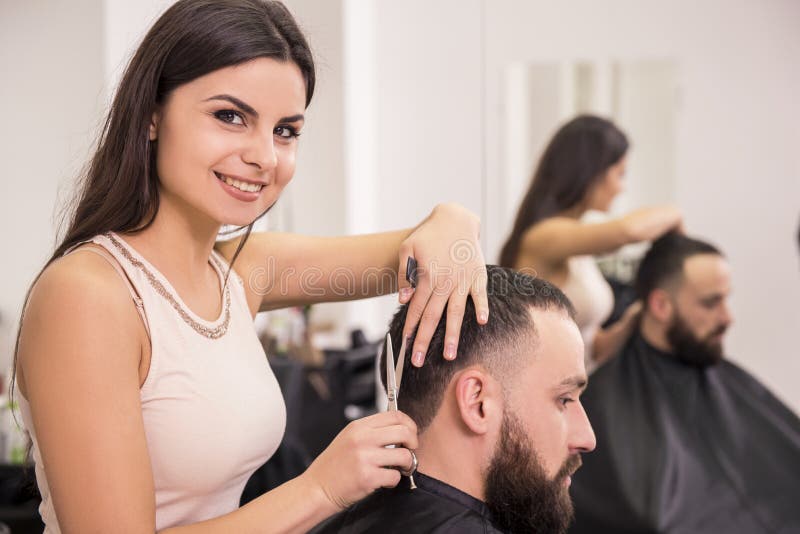 Parrucchiere immagine stock. Immagine di cura, parrucchiere - 51551833