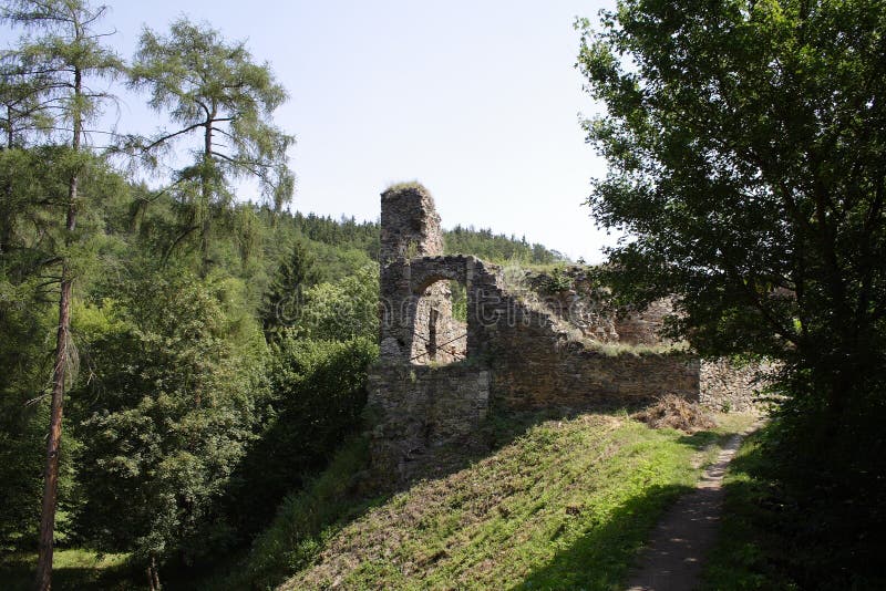 Part of Broken Stone Building Stock Photo - Image of ruins, fort: 112821960