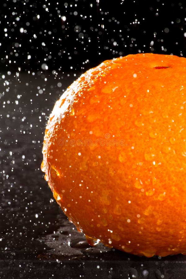 Parte de la naranja navel foto de archivo. Imagen de amarillo - 26587364