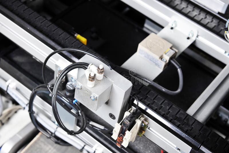 Parti Di Una Macchina Moderna Fotografia Stock - Immagine di riga ...