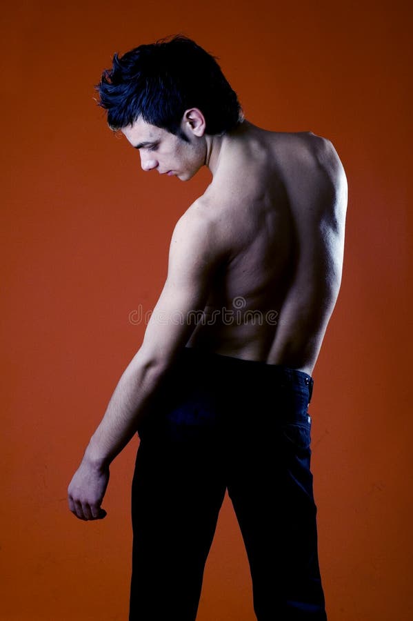 Parte Traseira Nova Do Macho Foto de Stock - Imagem de tristeza ...