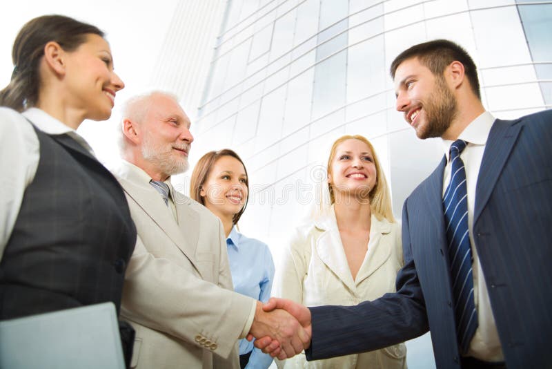 Partenariat image stock. Image du bienveillance, businesswoman - 12502311