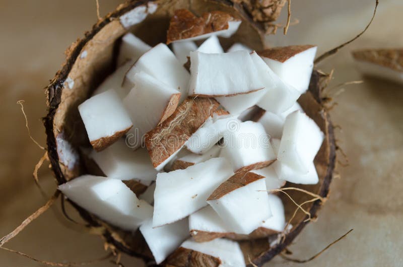 Partes de coco foto de stock. Imagem de gourmet, cozinhar - 72990672