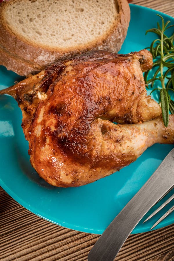 Partes de frango assado foto de stock. Imagem de carne - 137470358