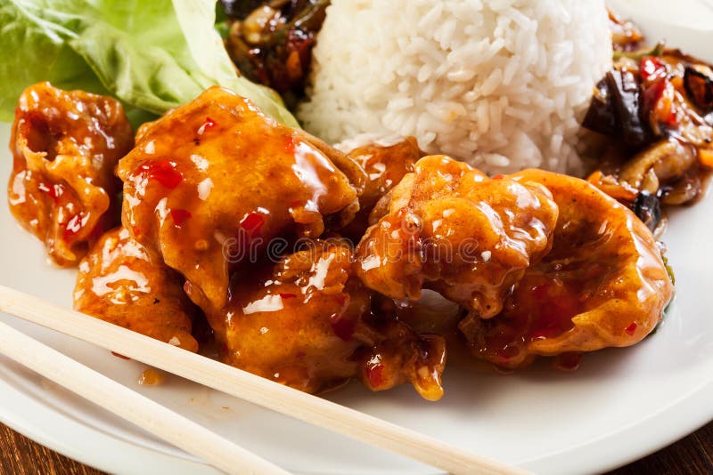 Partes Do Frango Frito Com Molho Do Agridoce Imagem de Stock - Imagem ...