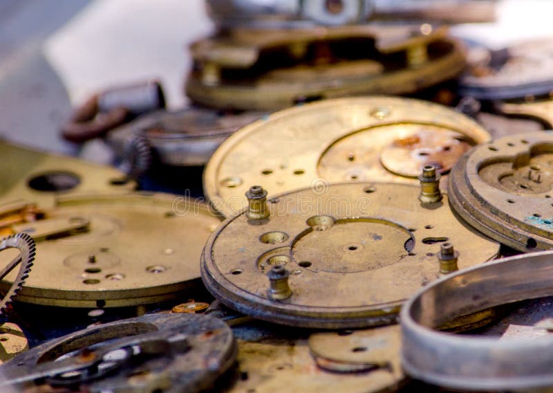 Parti Dell'orologio: Raccolta Degli Ingranaggi Metallici D'annata Dell ...
