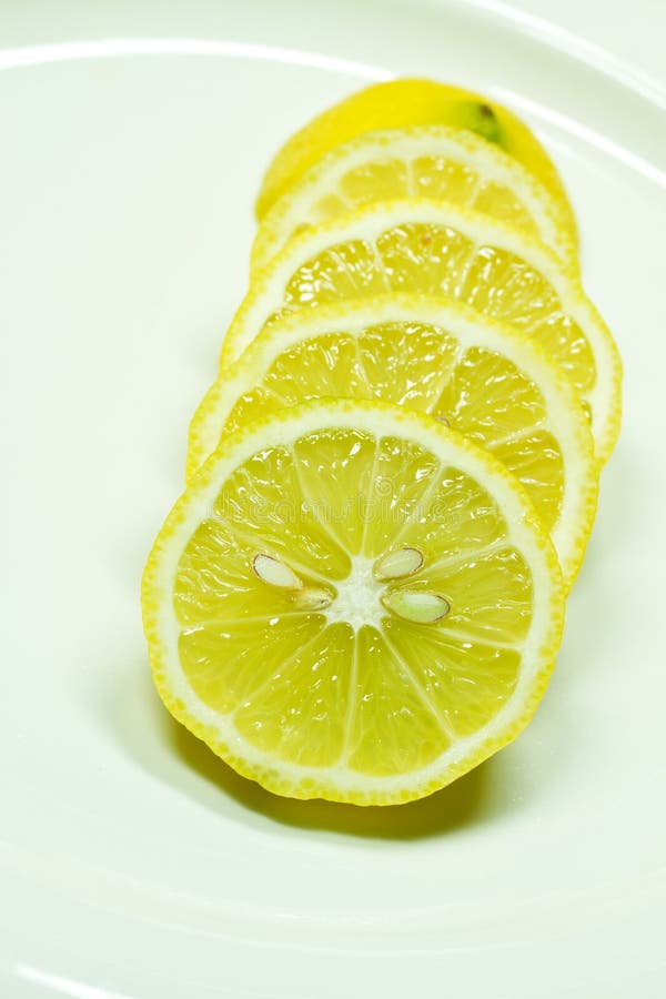 Parti del limone immagine stock. Immagine di colazione - 18596869