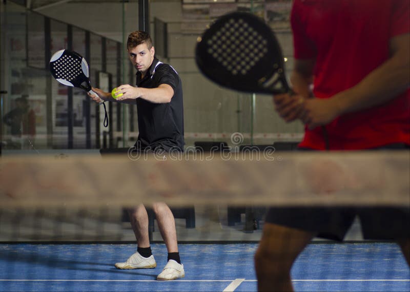 Partido Del Tenis De La Paleta Foto de archivo - Imagen de atractivo ...