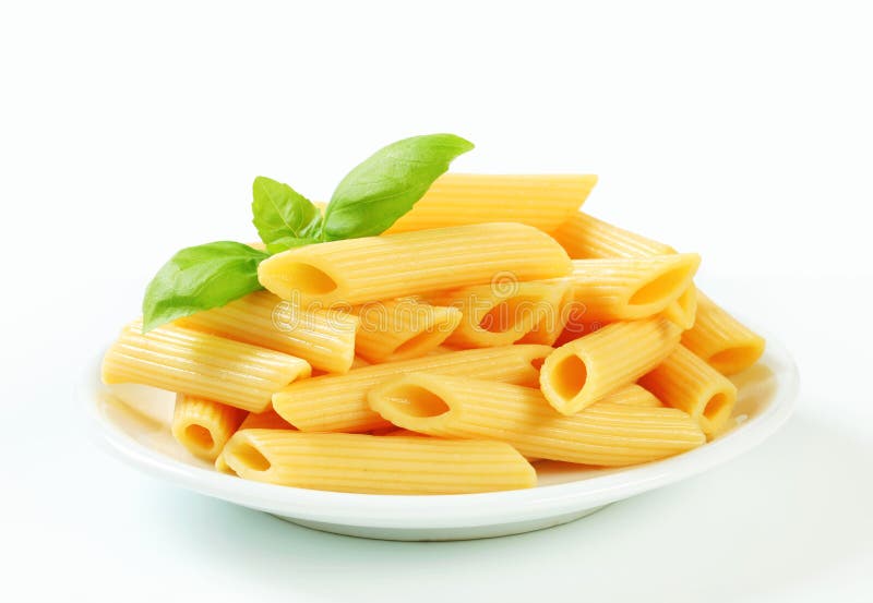Pâtes cuites de penne photo stock. Image du cuit, bouilli - 29984654