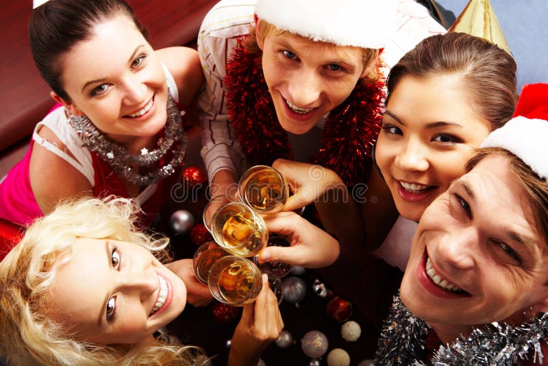 Party mit Freunden stockfoto. Bild von gesicht, fall - 12036976