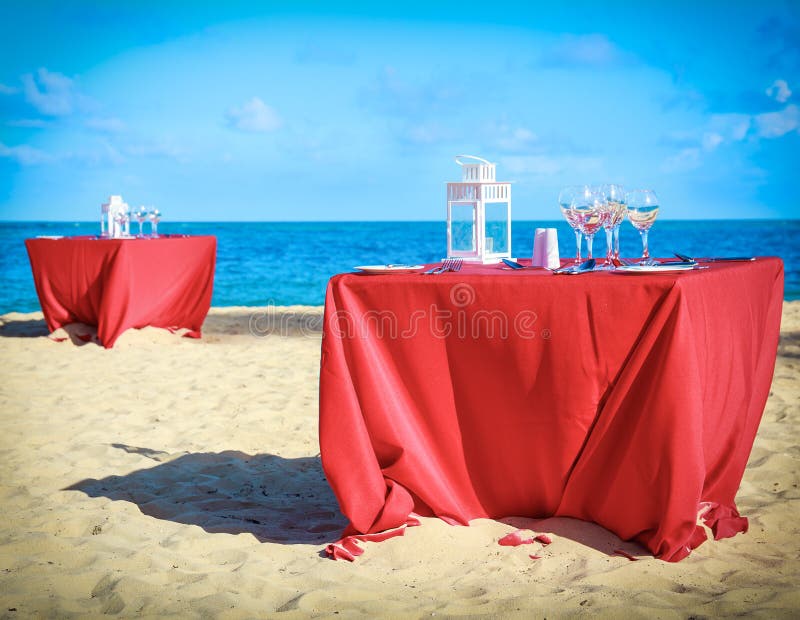 Party table on the beach stock image. Image of dining - 53003469