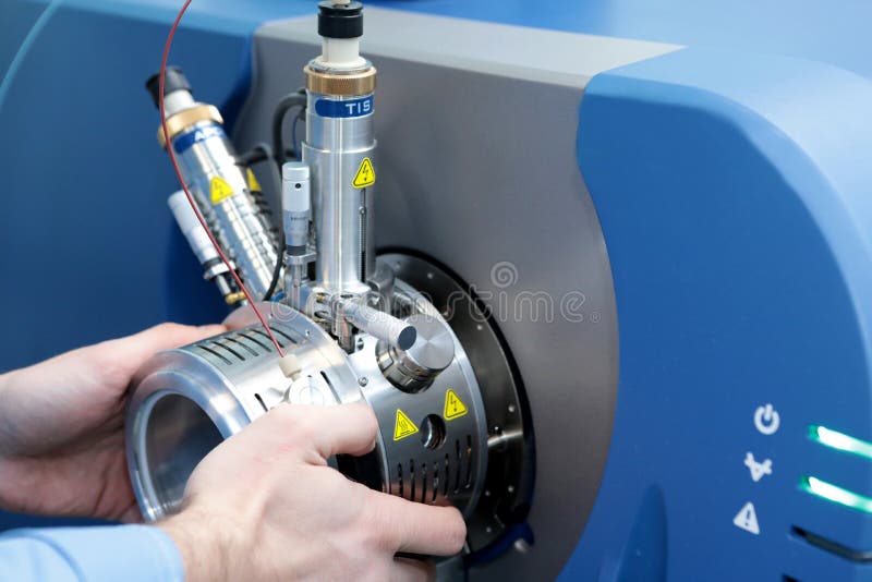 Massaspectrometer In Kernlaboratorium Stock Foto - Afbeelding bestaande ...