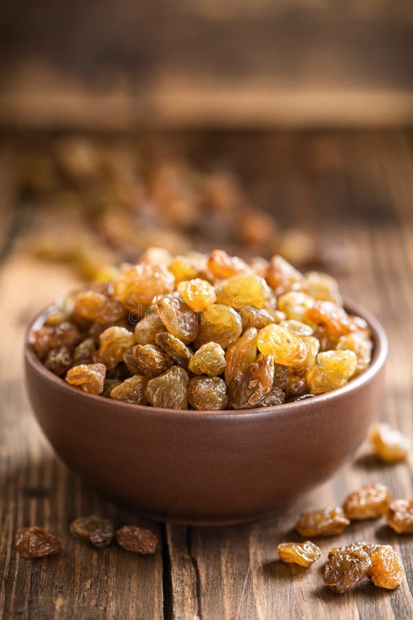 Pasa imagen de archivo. Imagen de sultana, placa, crudo - 40771363