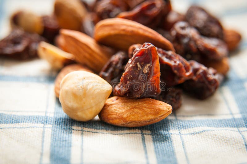 Pasas de la almendra nuts imagen de archivo. Imagen de detalles - 56940377