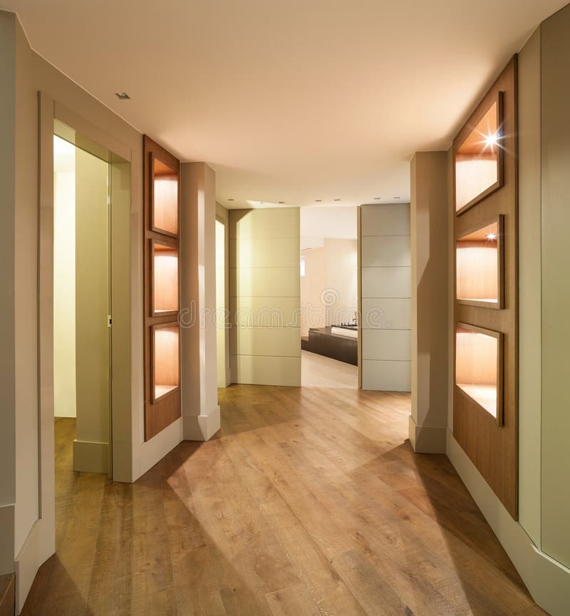 Pasillo De Una Casa Moderna Foto de archivo - Imagen de balneario, lujo ...